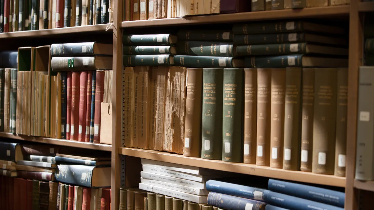 Video: Happy Hour with Dr. Jann Vendetti | Natural History Museums of ...